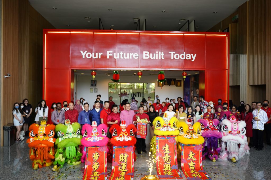 Lantern Making Competition Inspires Creativity and Love for Culture and ...